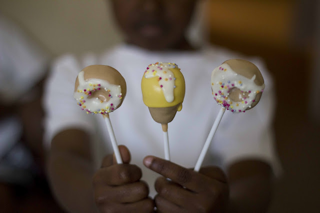 eat pray bake: Cake Pop Classes with Molly Bakes