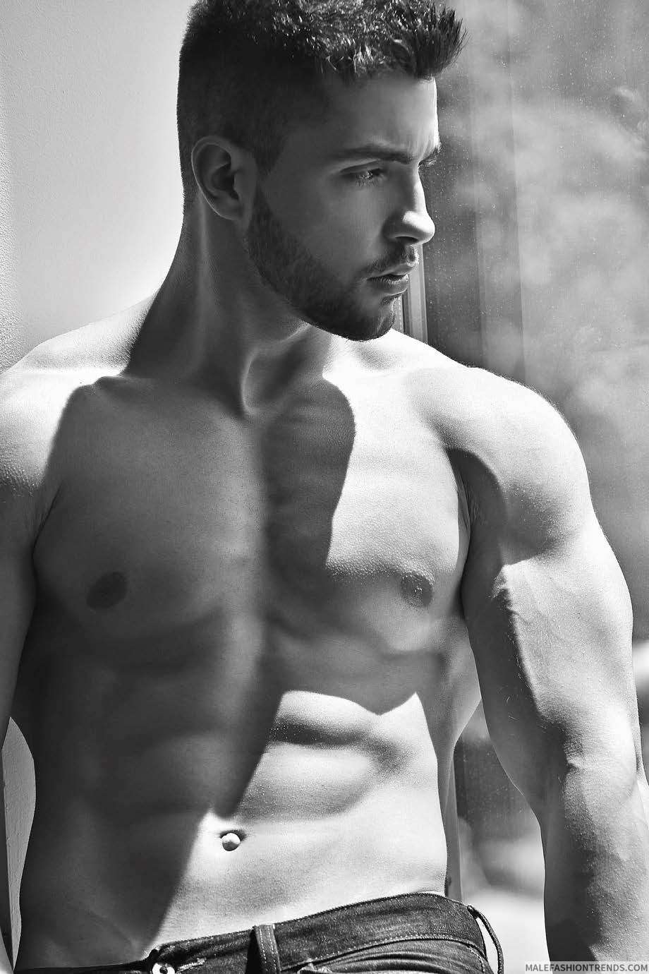 'Relax', Adel Trako por MLADEN para ADON Magazine