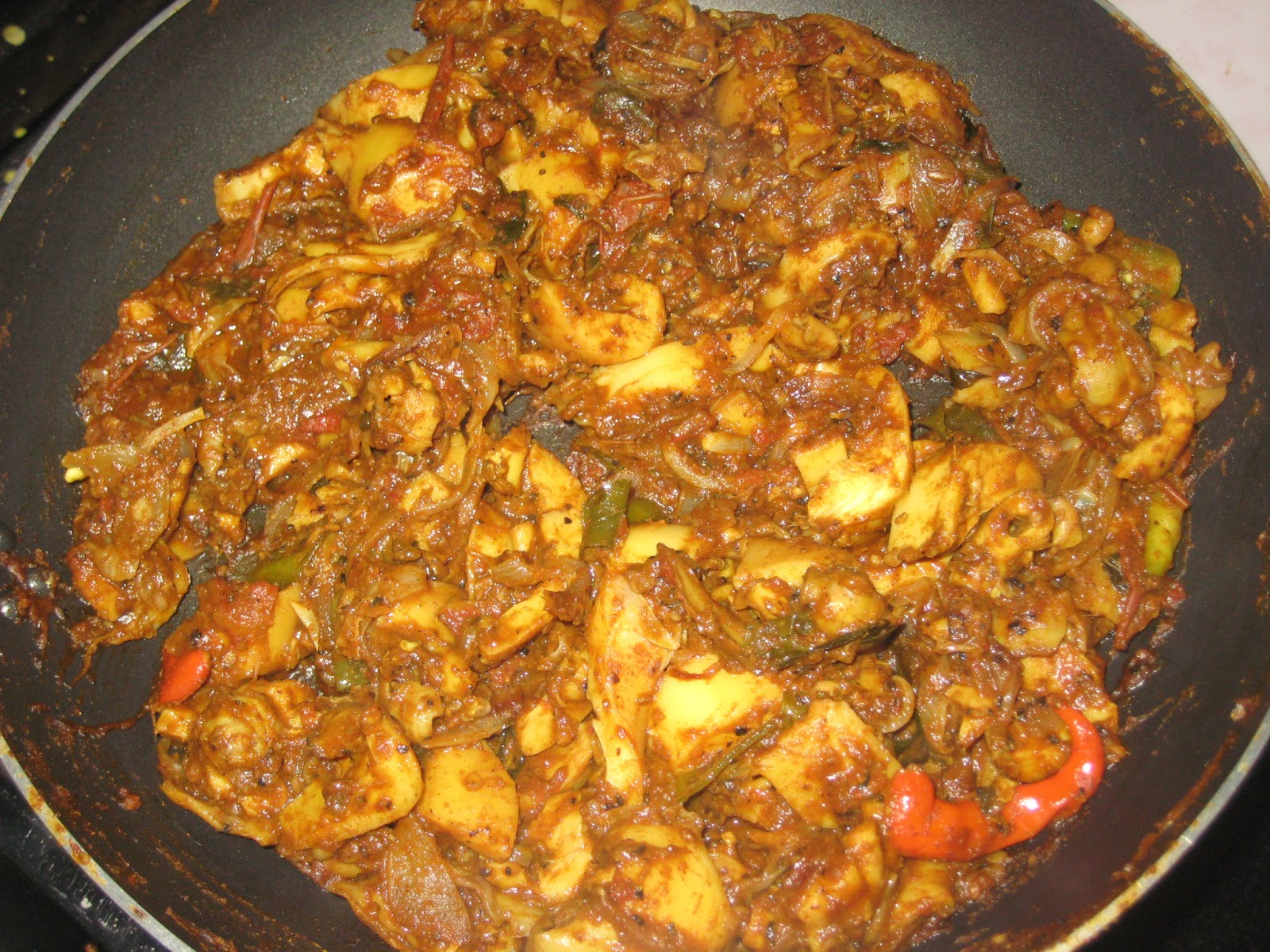 Resmi's kitchen: KANAVA / KOONDAL/ SQUID MASALA