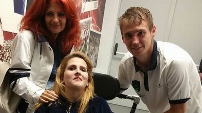 PoliceVoice: ΕΤΣΙ ΕΙΝΑΙ ΣΗΜΕΡΑ ΤΟ ΚΟΡΙΤΣΑΚΙ ΜΑΣ... Η ΜΥΡΤΩ ...