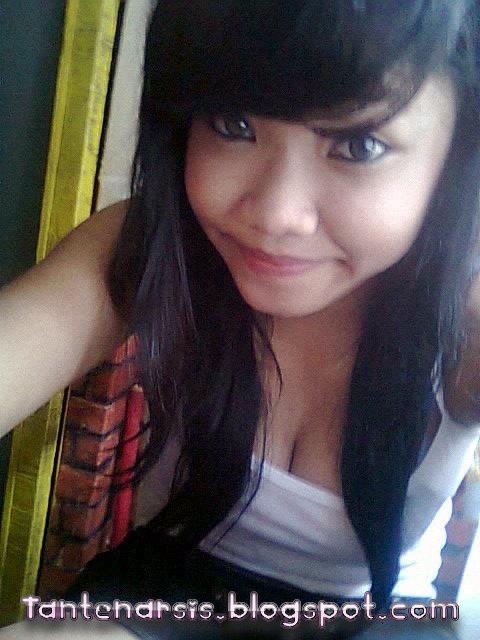 Foto Narsis Anak SMP Imut Pamer Toge | Hot Memek Bugil