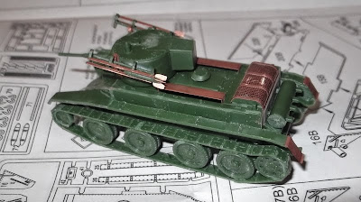 Gulumik Military Models: BT-5/RS-132 132mm rocket launcher 1/72 UM 406