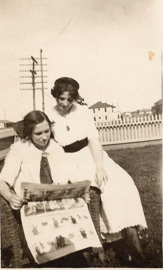 45 Charming Photos of Teenage Girls in the 1910s ~ Vintage Everyday