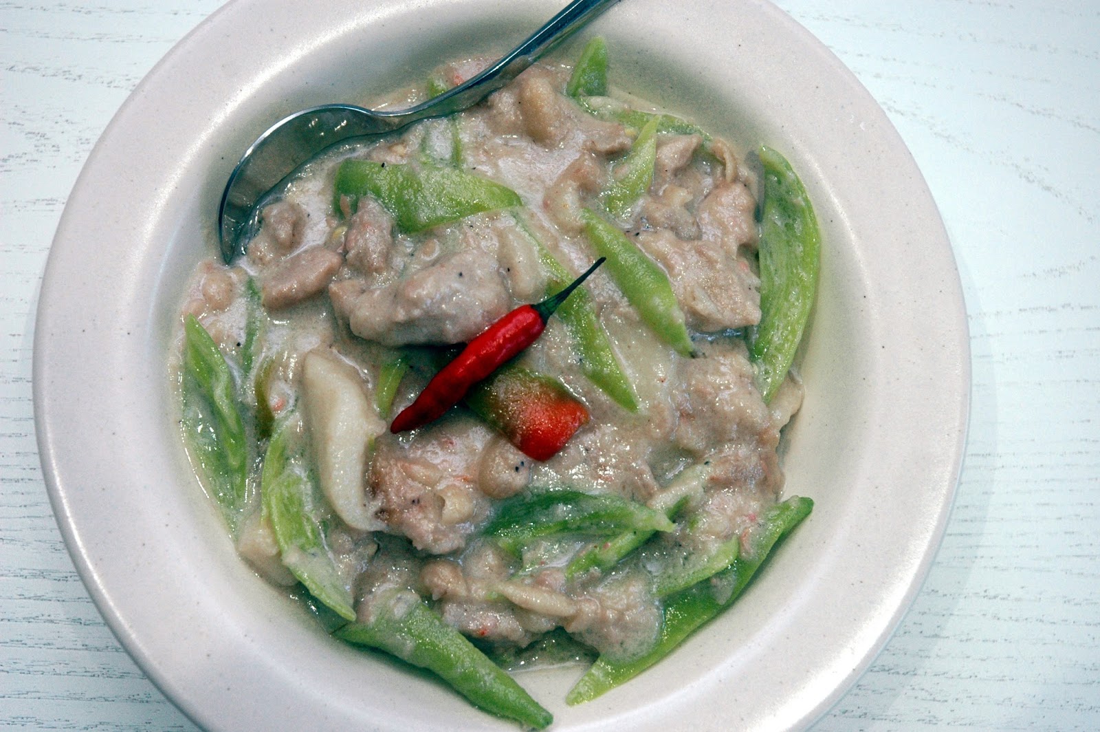 DUDE FOR FOOD: A Sunday Seafood Lunch at Mama Rosa