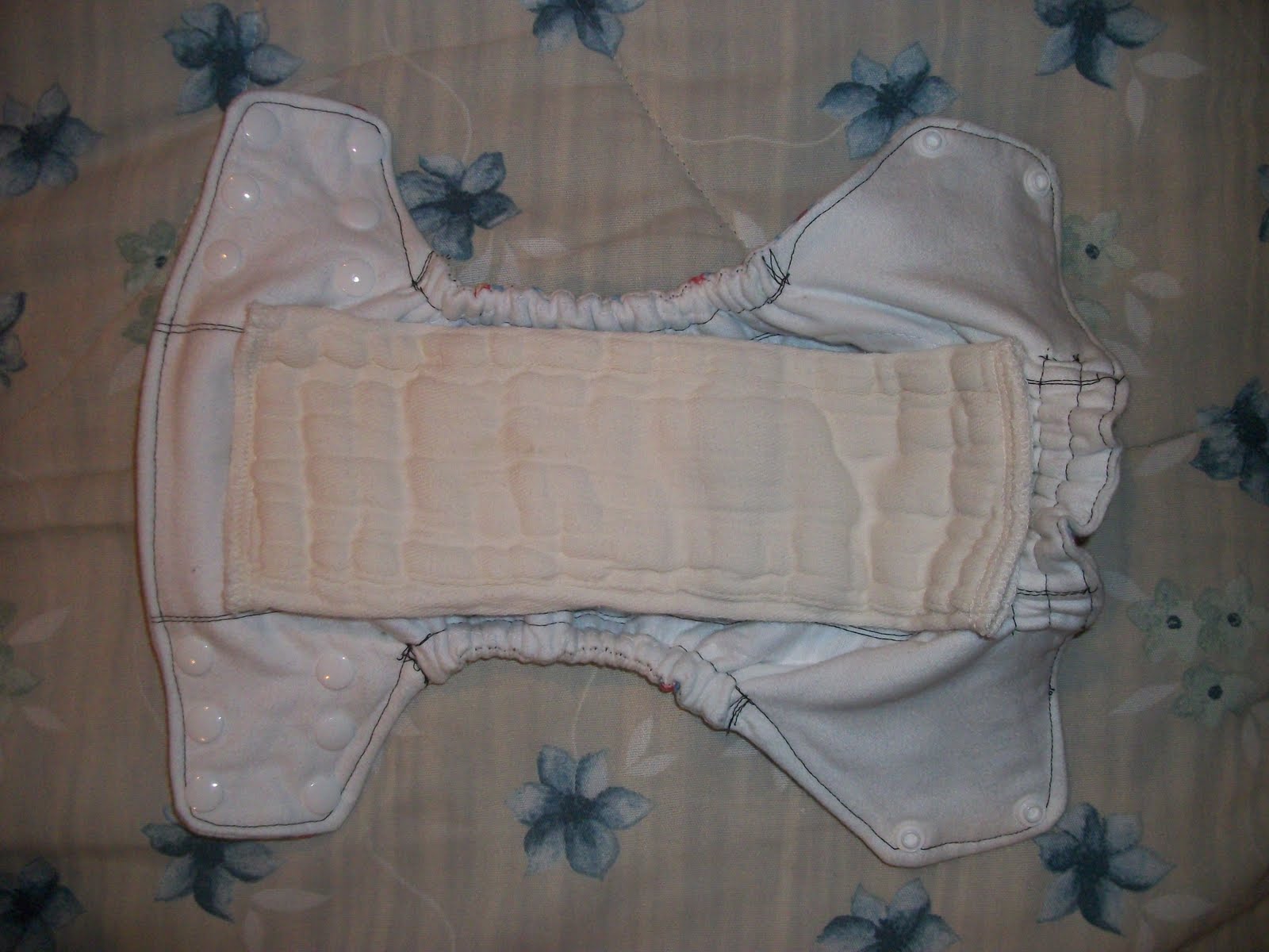 Simple Diaper-Sewing Tutorials: Amazon Contour Fitted Diaper #1