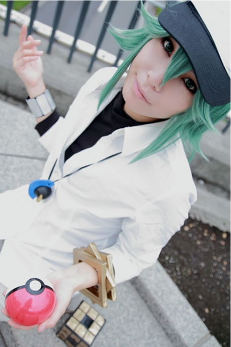 Pokemon Cosplay: Charming Pokemon Team Plasma N Cosplay