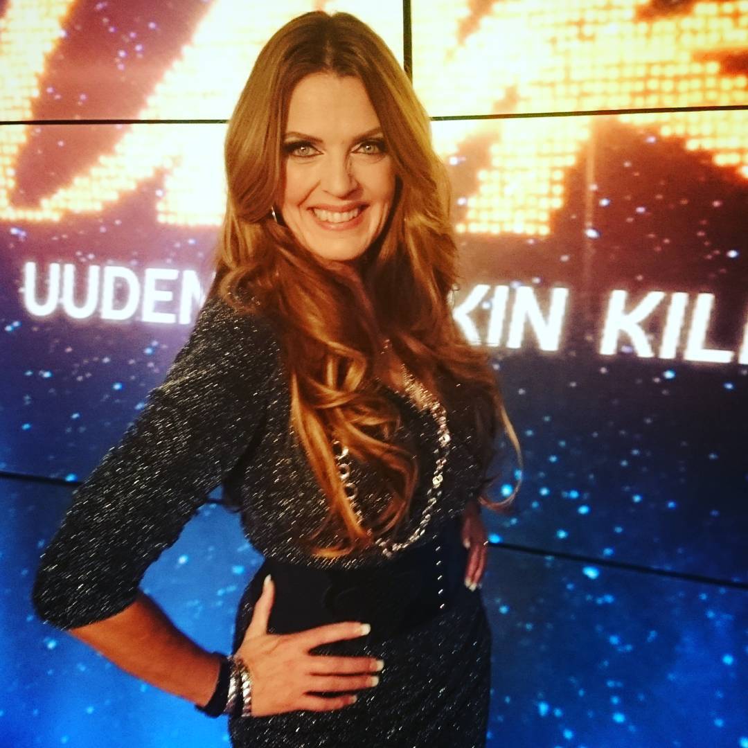 EUROVISION ADDICT: Eini: "I like to make people happy with my music ...