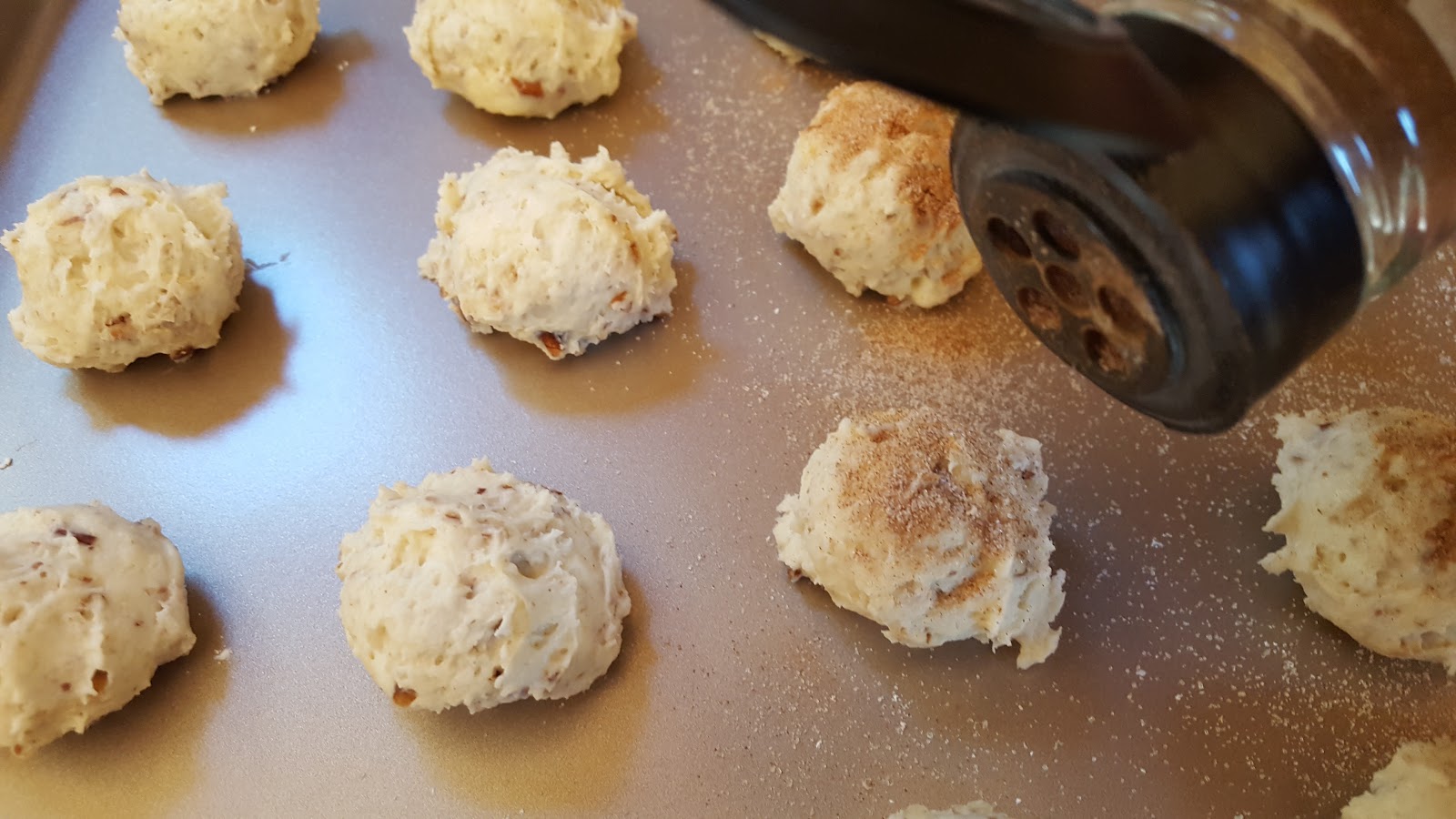 My Patchwork Quilt: PECAN DROP BISCUITS