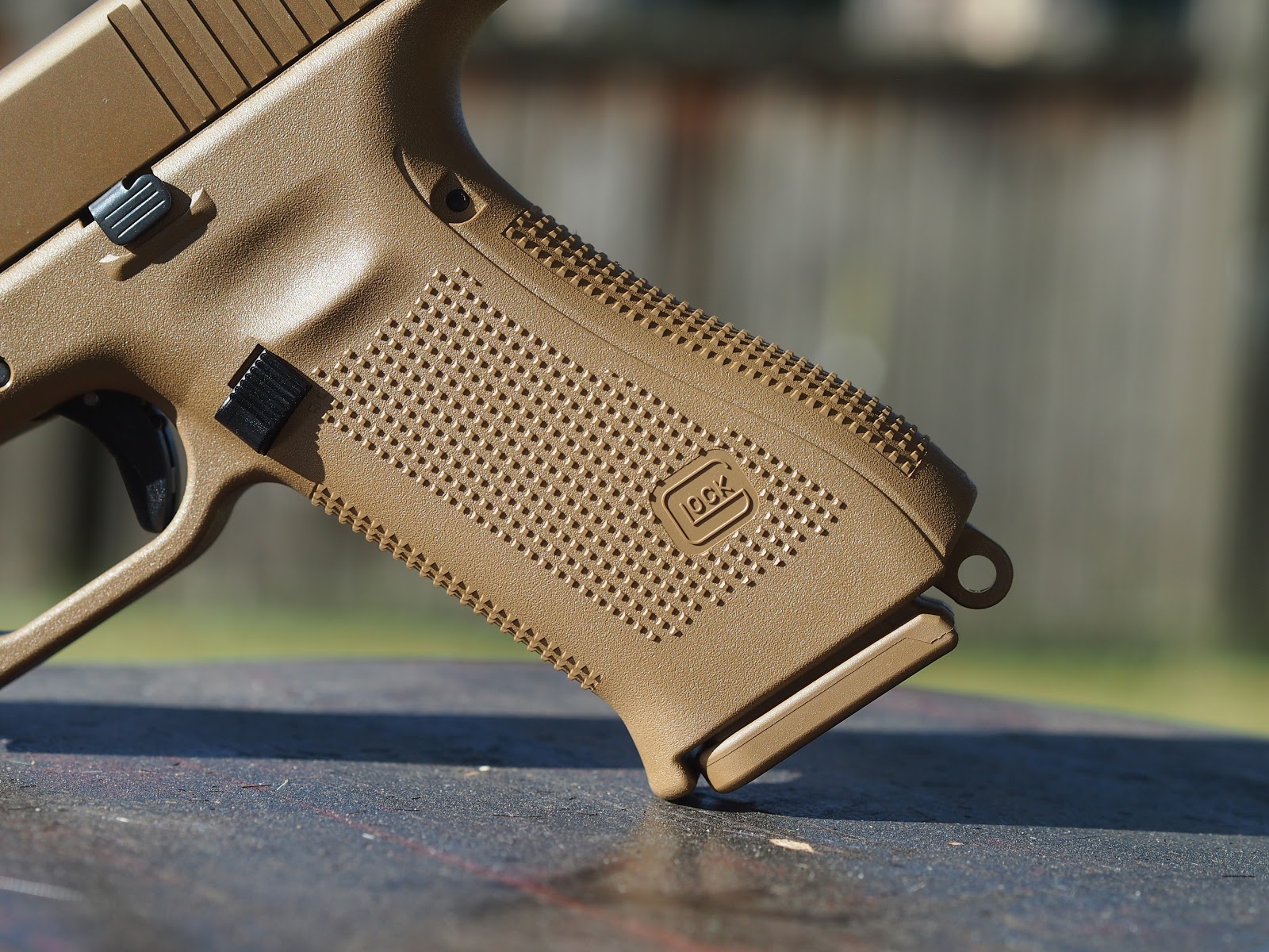 Mister Donut's Firearms Blog: Glock 19x Canadian version