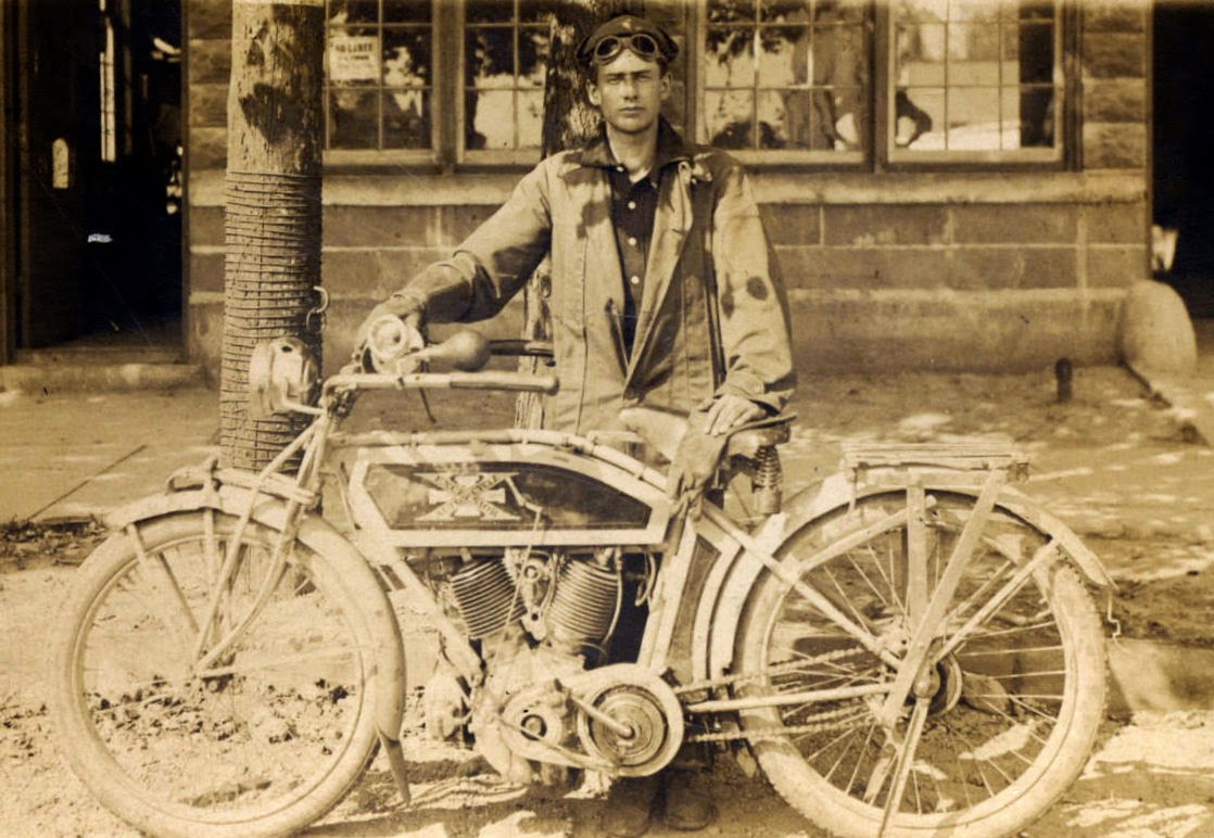 Fast is fast...: Early photos of Excelsior motorcycles. Also a Wagner ...
