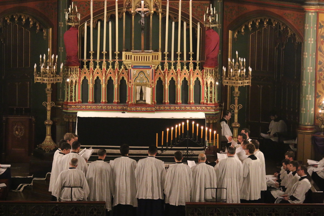 New Liturgical Movement: Tenebrae 2018: Photo and Audiopost