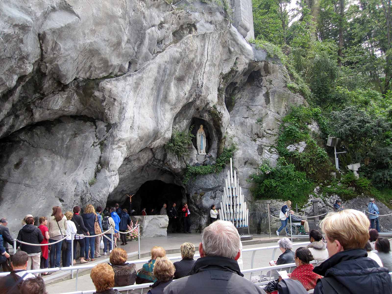 Mulier Fortis: Lourdes Water...