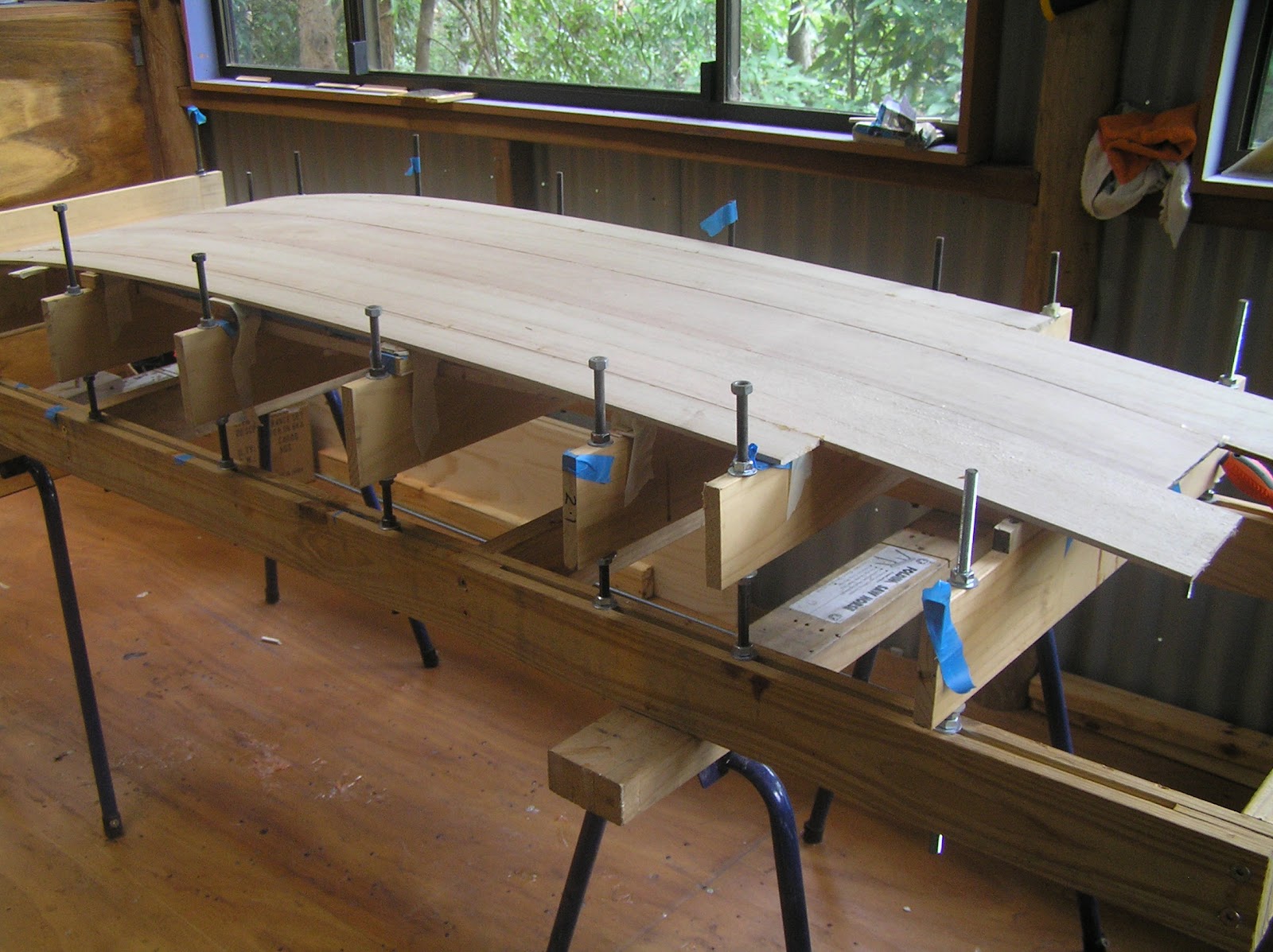 Wollumbin Woodsticks: Raw Fish - 5' 9" x 21"