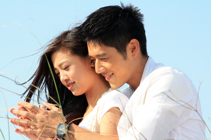 SuPer StaRs: Sweetie couple Gui Gui and George Hu in 'Summer Love' drama