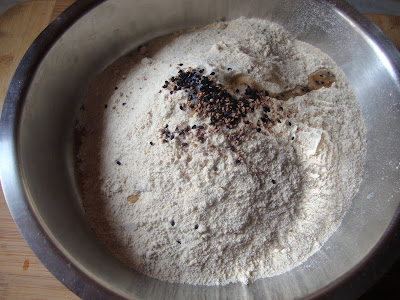 Cooking Delights: Sattu Roti ( Roasted Gram Stuffed Roti )