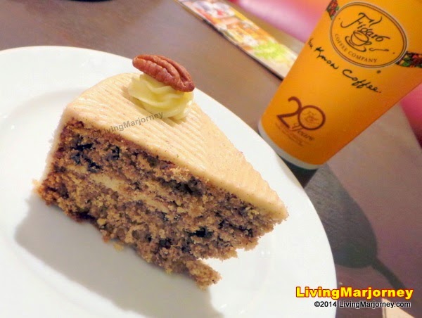 Woman In Digital: Figaro Praline Frost And Latte, Speculoos Frost And Latte