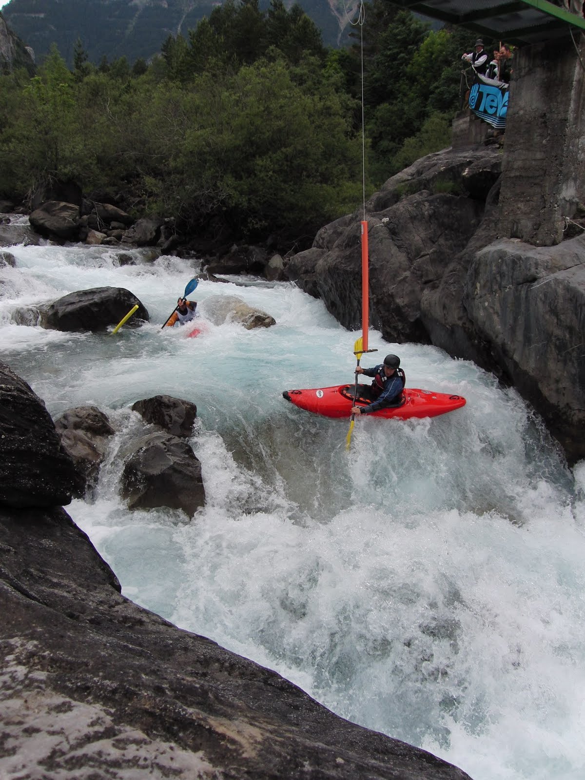 ONLY KAYAK: 3ª COMPETICIÓN DE KAYAK EXTREMO EN EL ARA