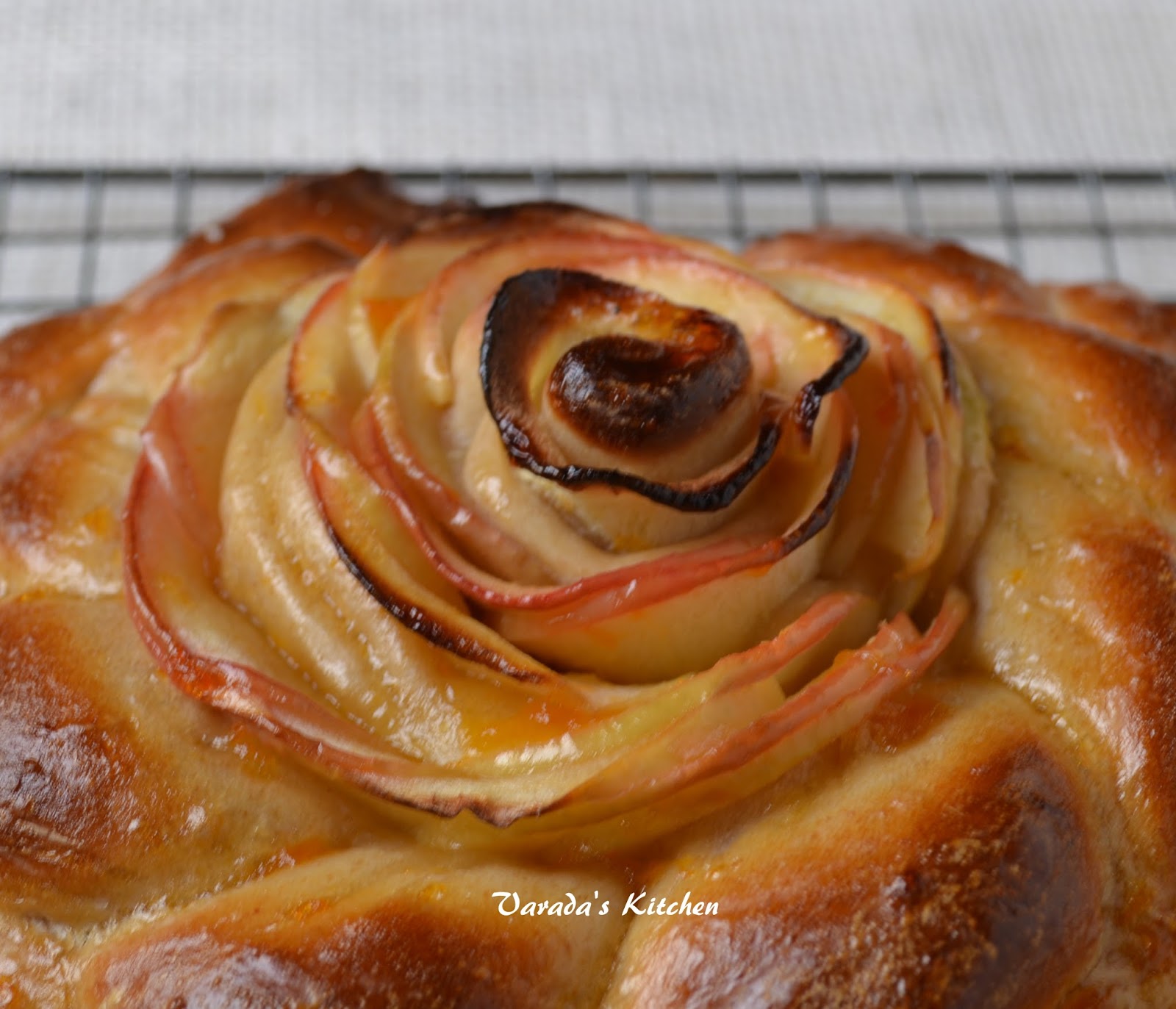 Apple Challah