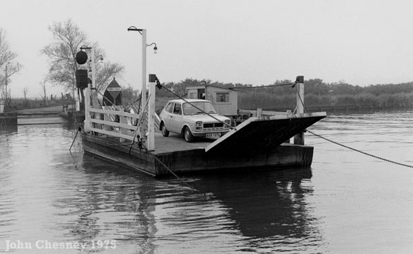 UK Marine Surveyor based in Preveza Greece.: Reedham Ferry