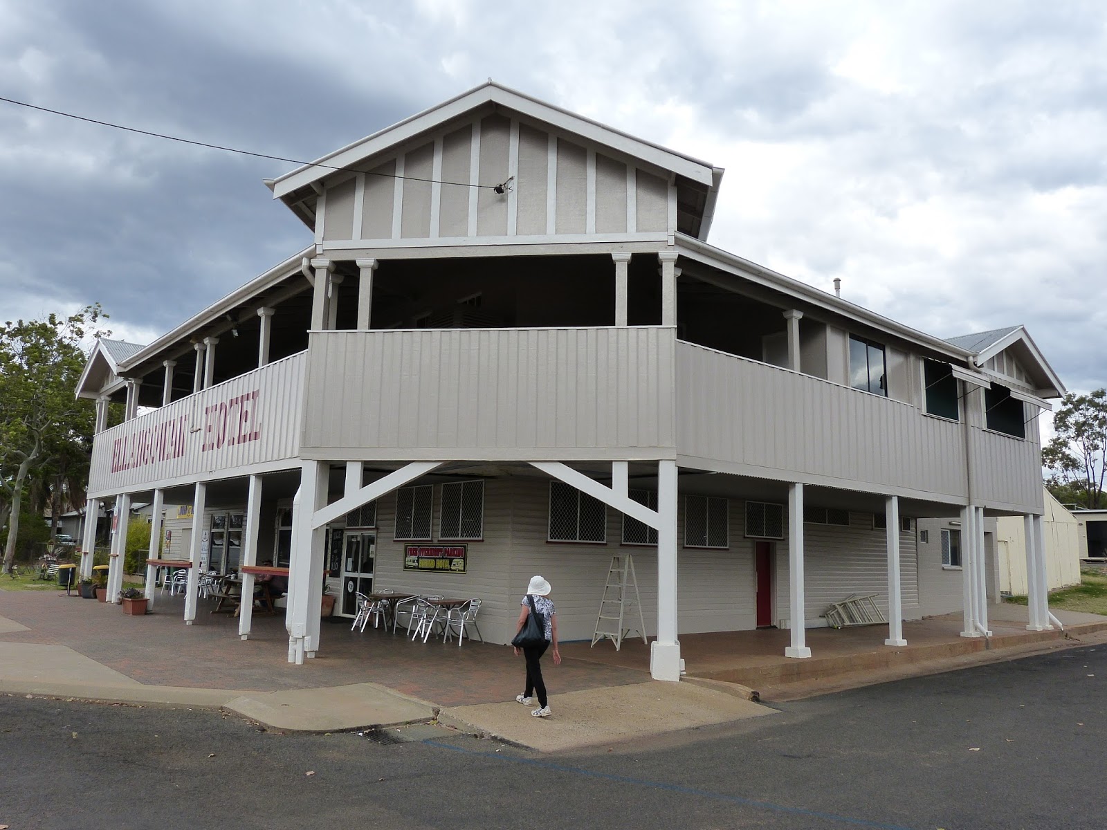 Musing Round Australia: Augathella 2 September 2015