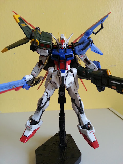 Lightning Quantum's Base: Review: RG 1/144 Lancher Strike / Sword ...