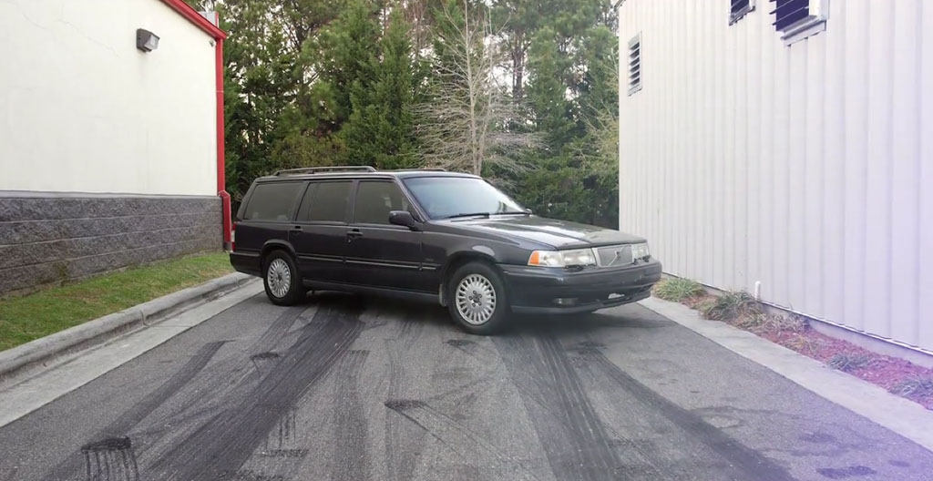 porelpiano: VOLVETTE = VOLVO + CORVETTE