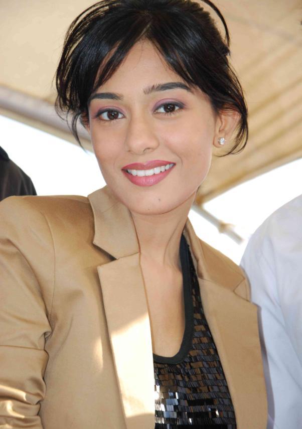 Amrita Rao Latest Photo Shoot ~ RitePix
