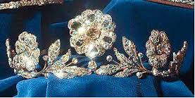 Königliche Juwelen: Die Strathmore Rose Tiara