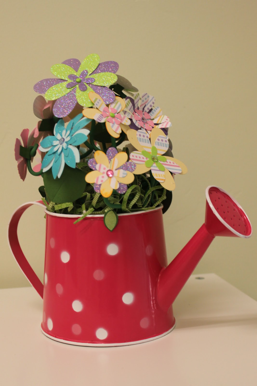Oh My Crafts Blog: Watering Can with Flowers