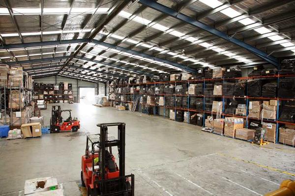 PELATIHAN : SISTEM MANAJEMEN WAREHOUSE PERGUDANGAN Jilid 1