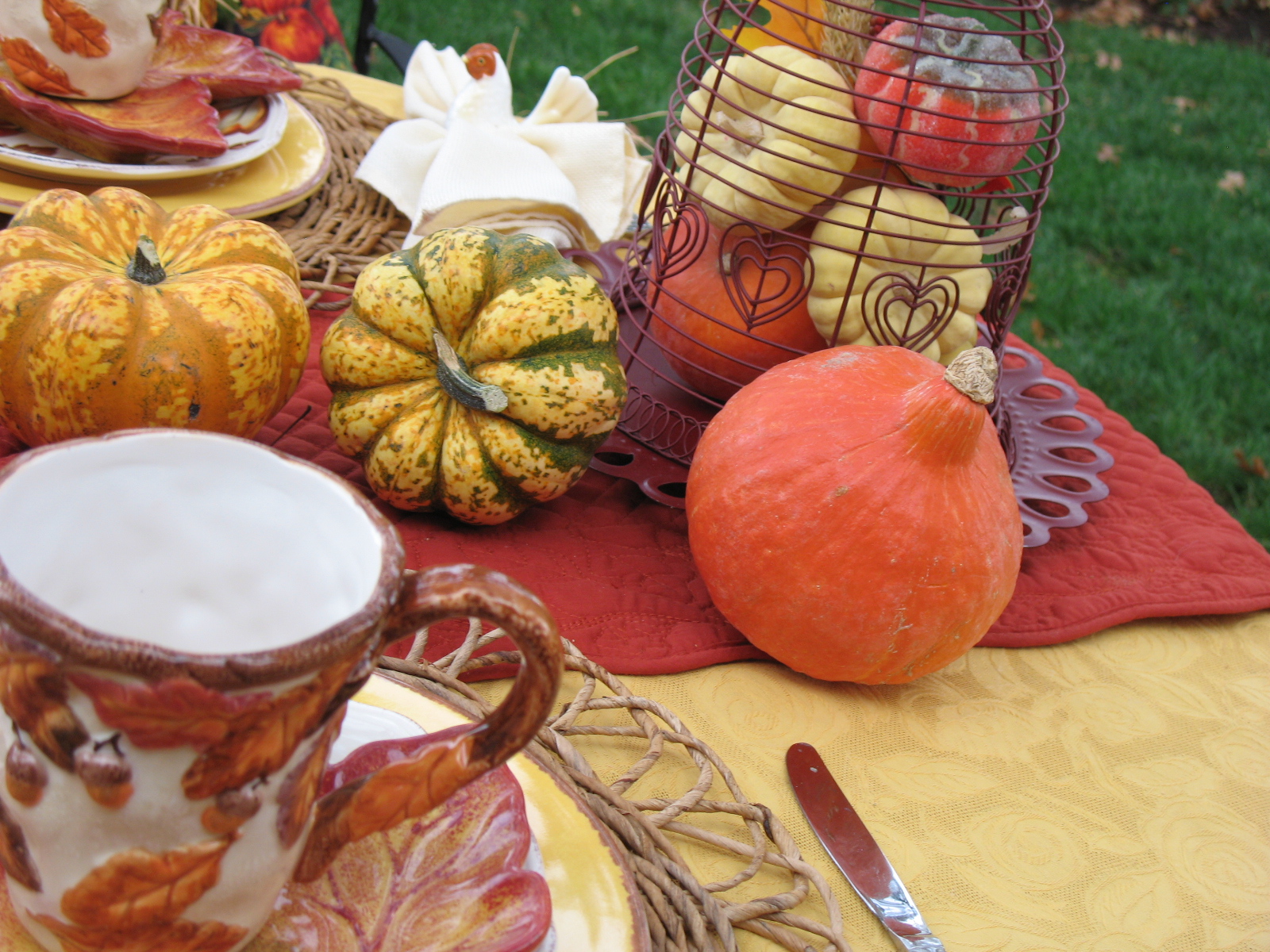 Miss Bloomers : Fall Tea with my Favorite Scarecrow