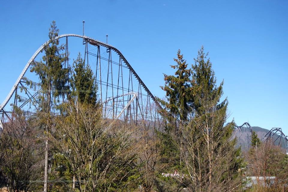 [Raging Bull] Pre-Drop : r/rollercoasters