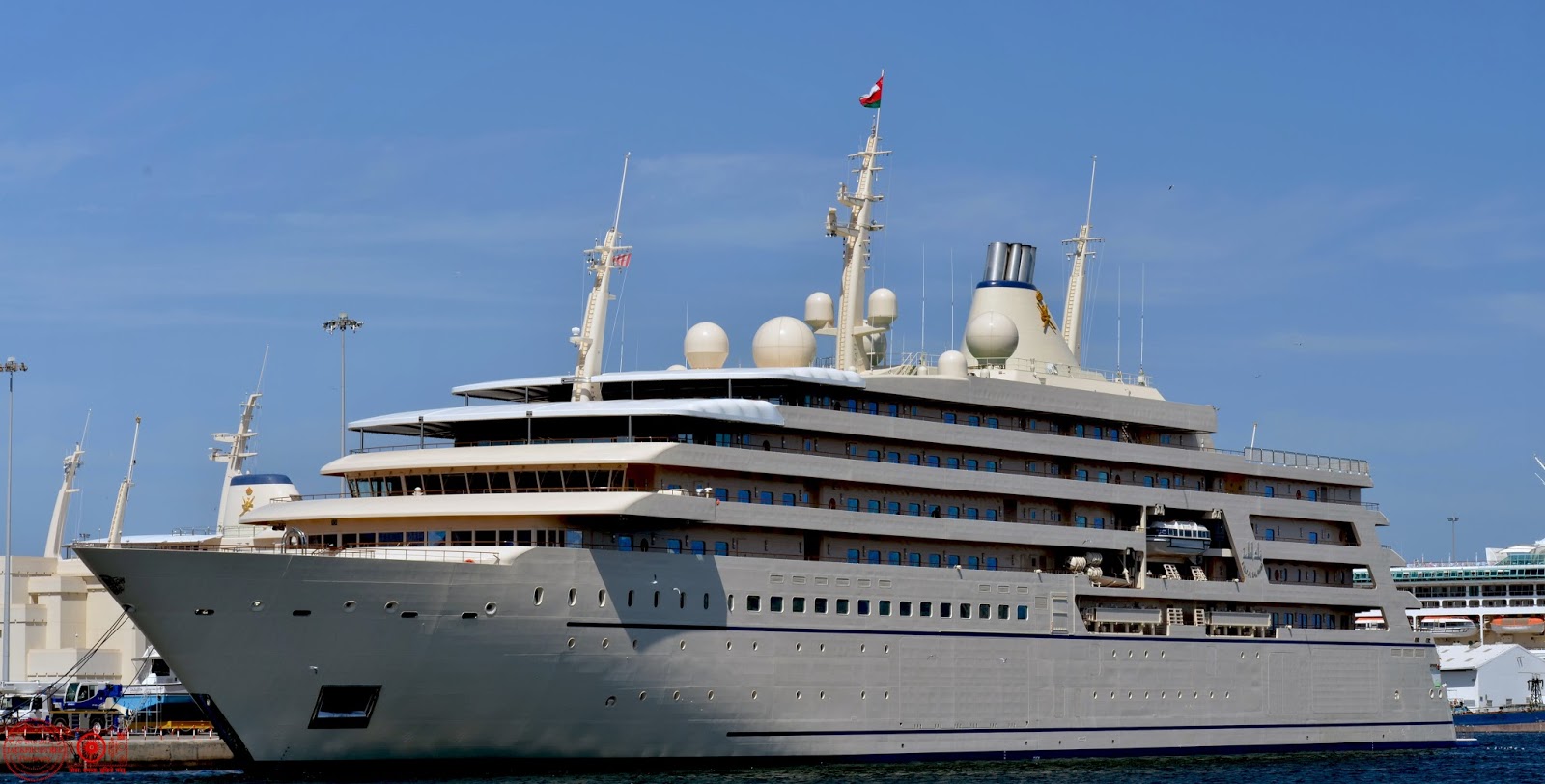 My Dreams and Journey: Fulk Al Salamah, Royal Yacht - Beauty of Oman