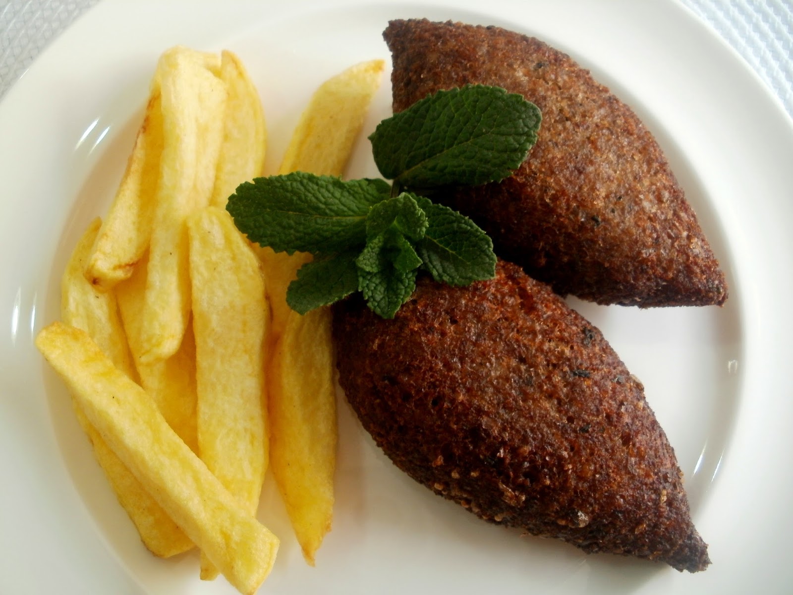 Los Antojos de Clara: Quibbe (kibbe) frito