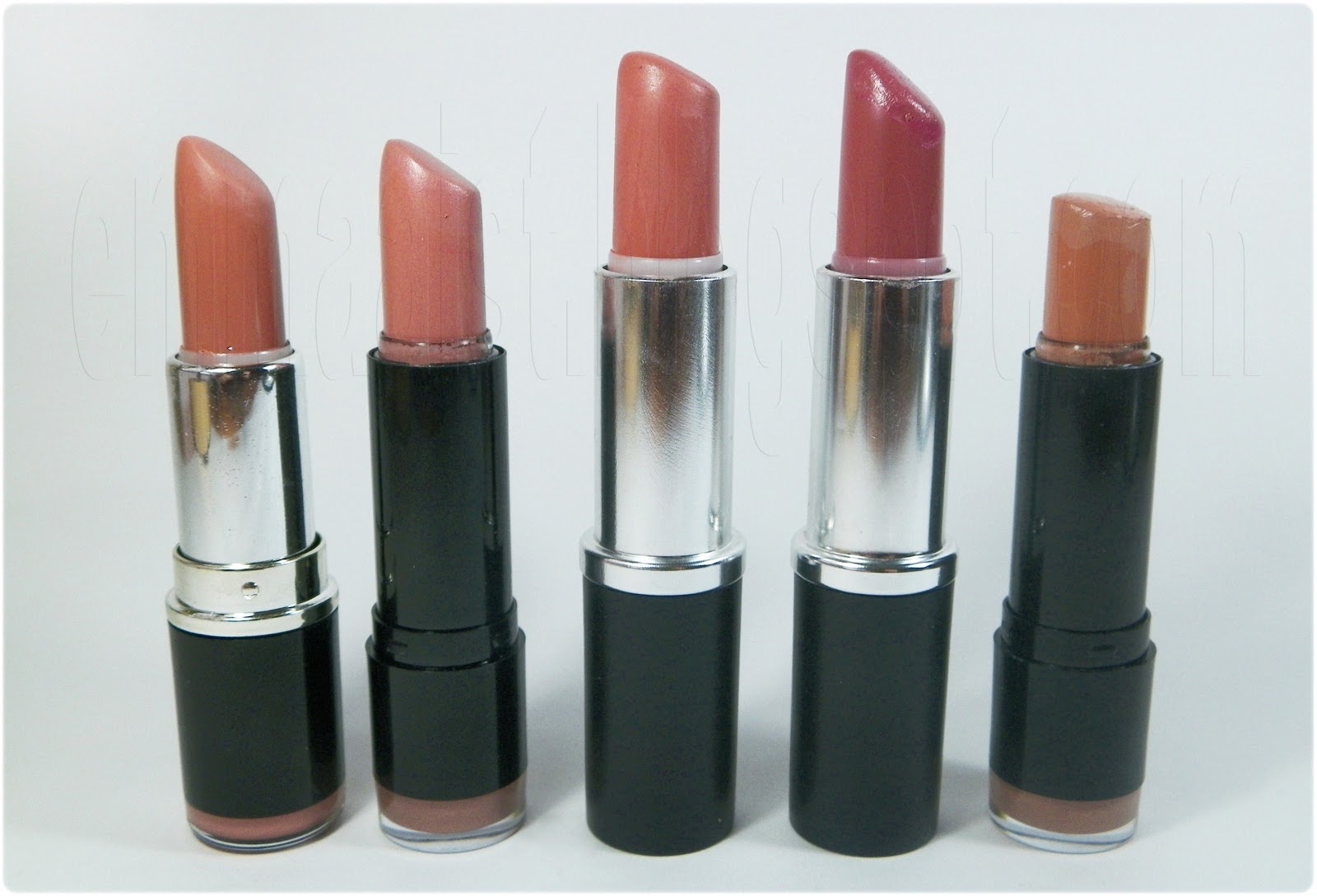 Emmaaist: Labiales Nude