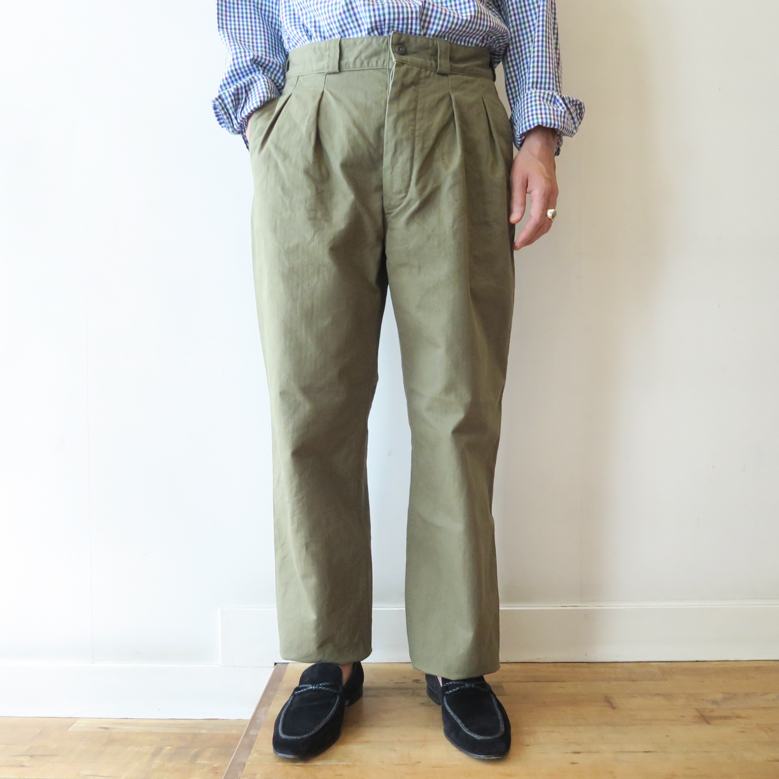 Military 2 Tuck Trousers / *A VONTADE