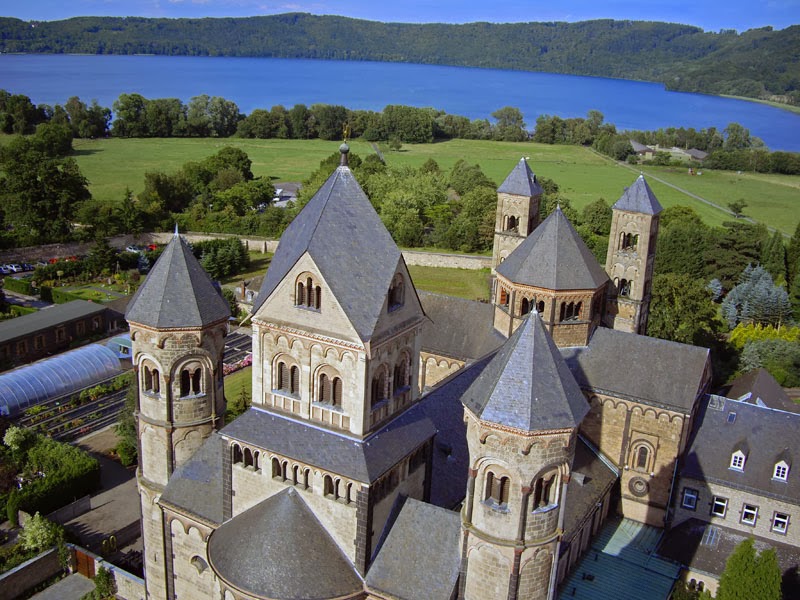 Iglesia abacial de Maria Laach (Abtei Maria Laach) ~ Arquitectura asombrosa