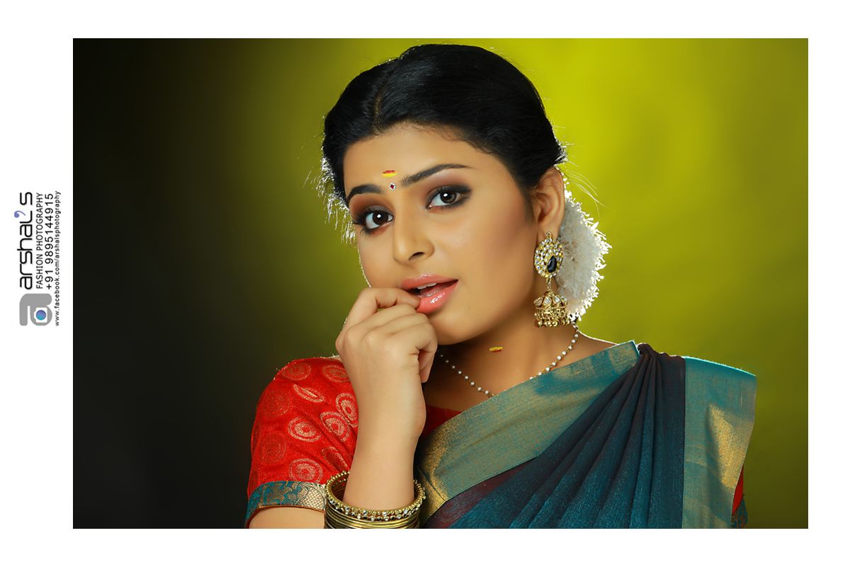 RATTINAM SWATHI LATEST CUTE SPICY PHOTOSHOOT GALLERY ~ Click on Cinema