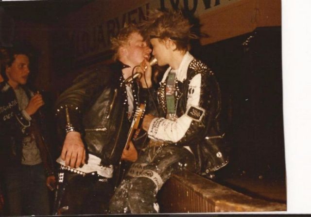 40 Amazing Candid Photographs That Capture Finnish Punk Scenes From the ...