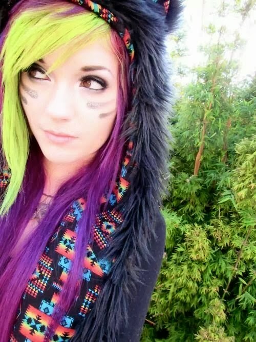 FRANKIE SAVAGE: More Leda Muir and her hairstyles