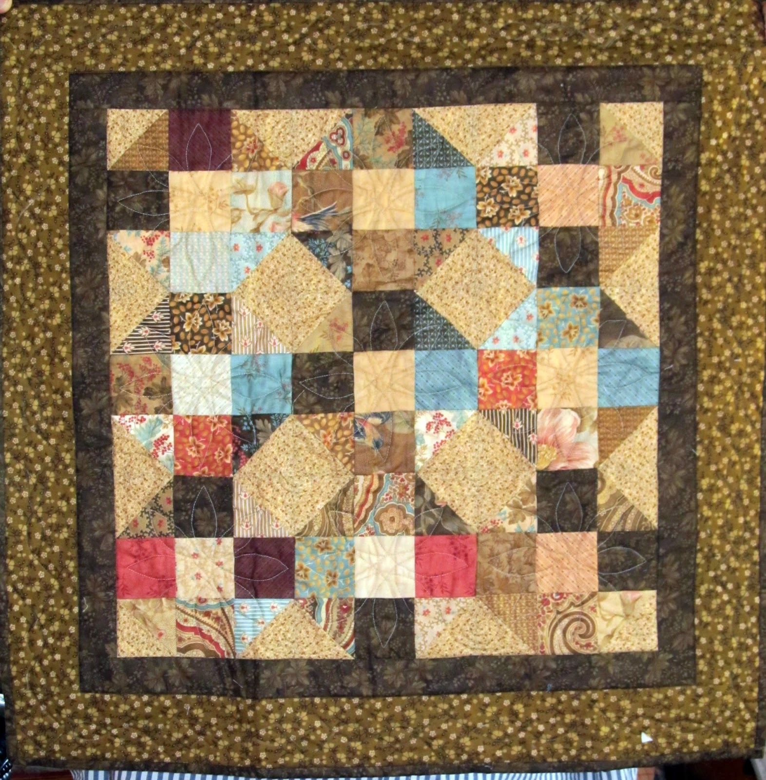 Jayne's Quilting Room: A Quilt Show By Laura