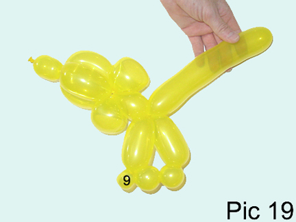 CLASSICAL: Balloon chicken