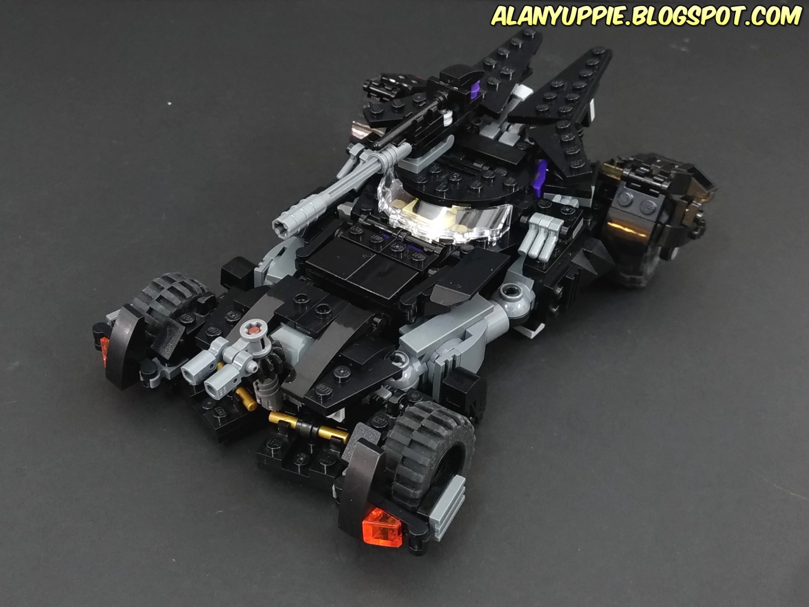 Alanyuppie's LEGO Transformers: LEGO Batman Batmobile transforming ...