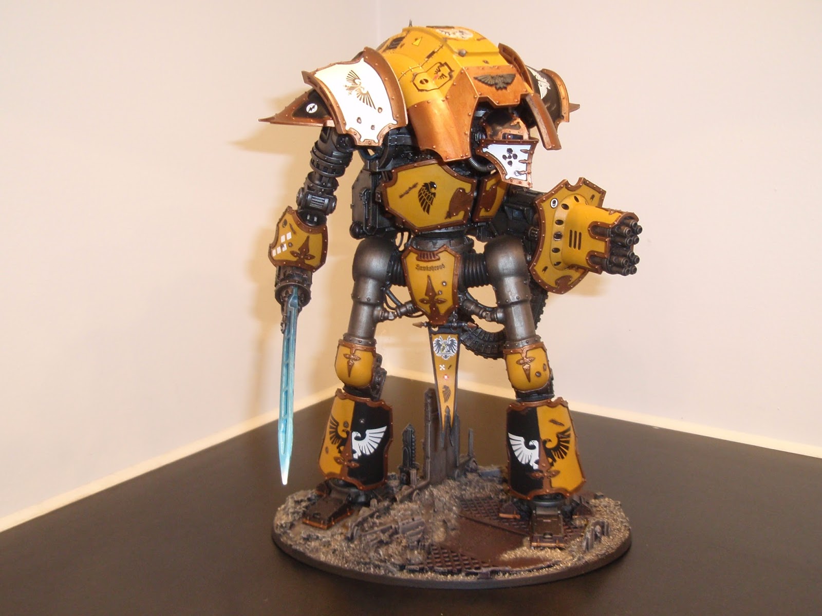 Team StormBolter: Cerastus Knight Castigator - House Hawkshroud