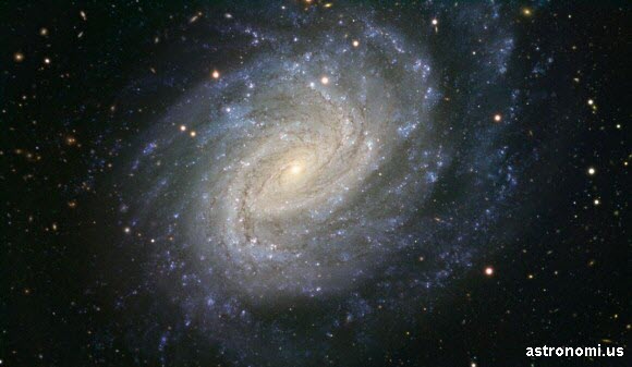 DUNIAKU: Galaksi NGC 1187 TKP Dua Ledakan Supernova Super Dahsyat