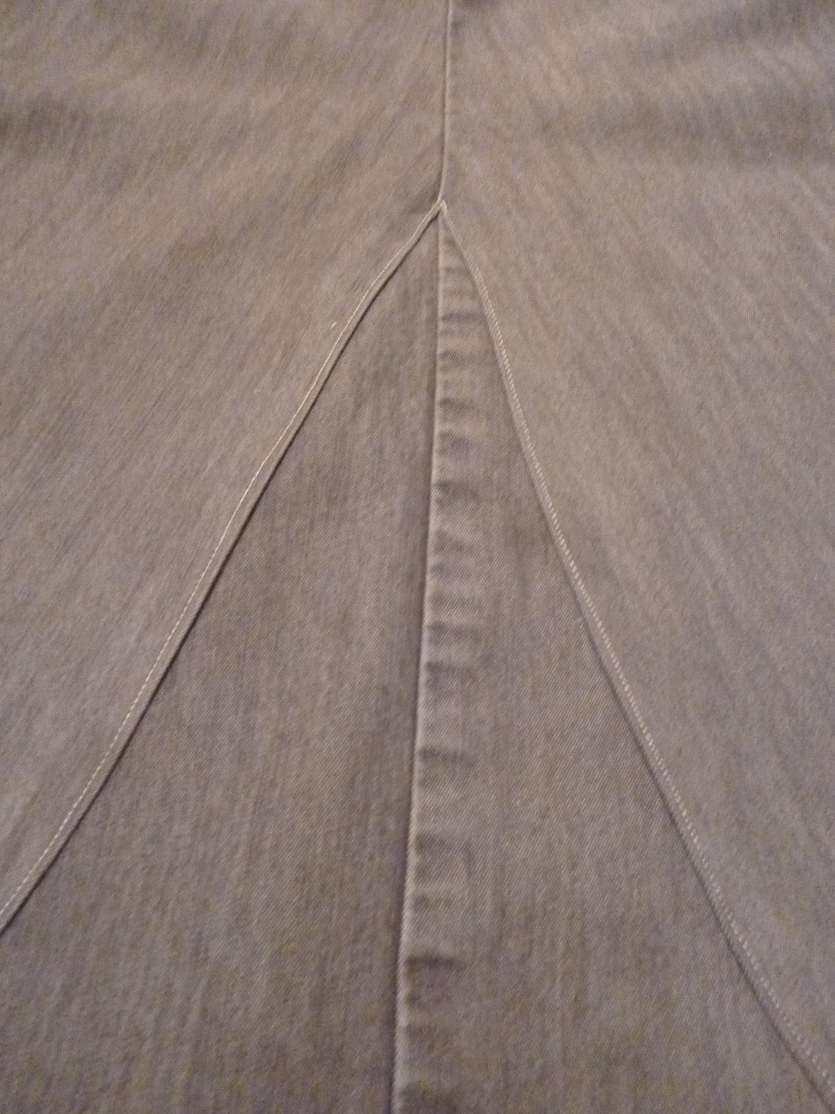 The College Seamstress: Pants No More