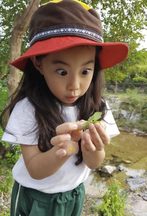 LA ADORABLE BEBÉ YEBIN YA NO ES UNA BEBÉ, ELLA YA CRECIÓ