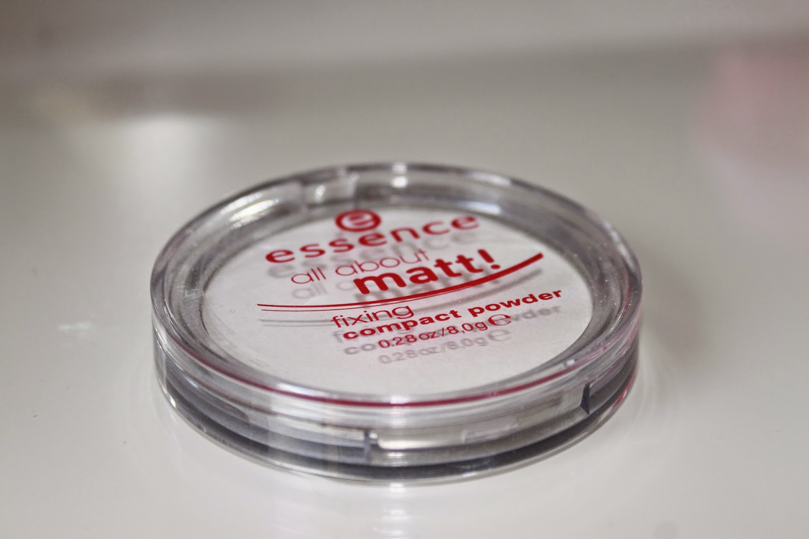 BeautyBerry: Review: Essence All about matt! Powder