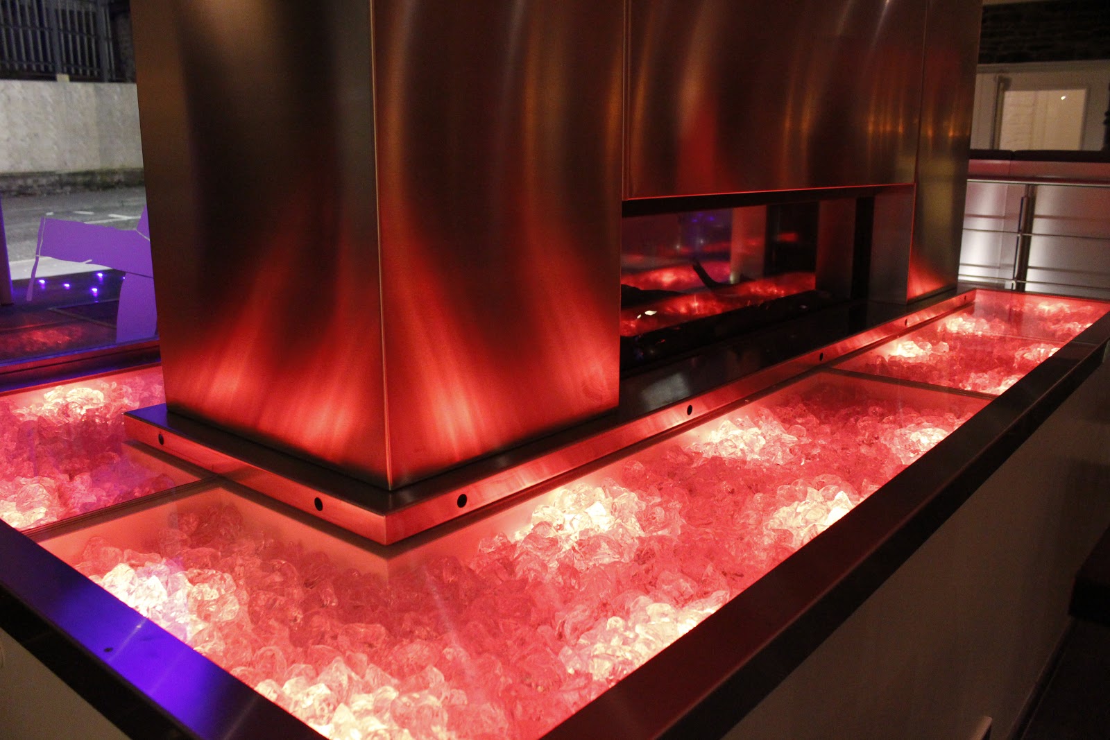 Stratos Restaurant and Bar