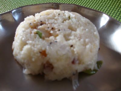 A Liberal dose of MASALA.: Rava Bhakri and Rava Upma